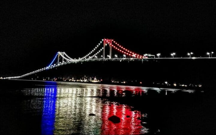 Red, White & Blue LED Bridge Lights | Olympia Lighting