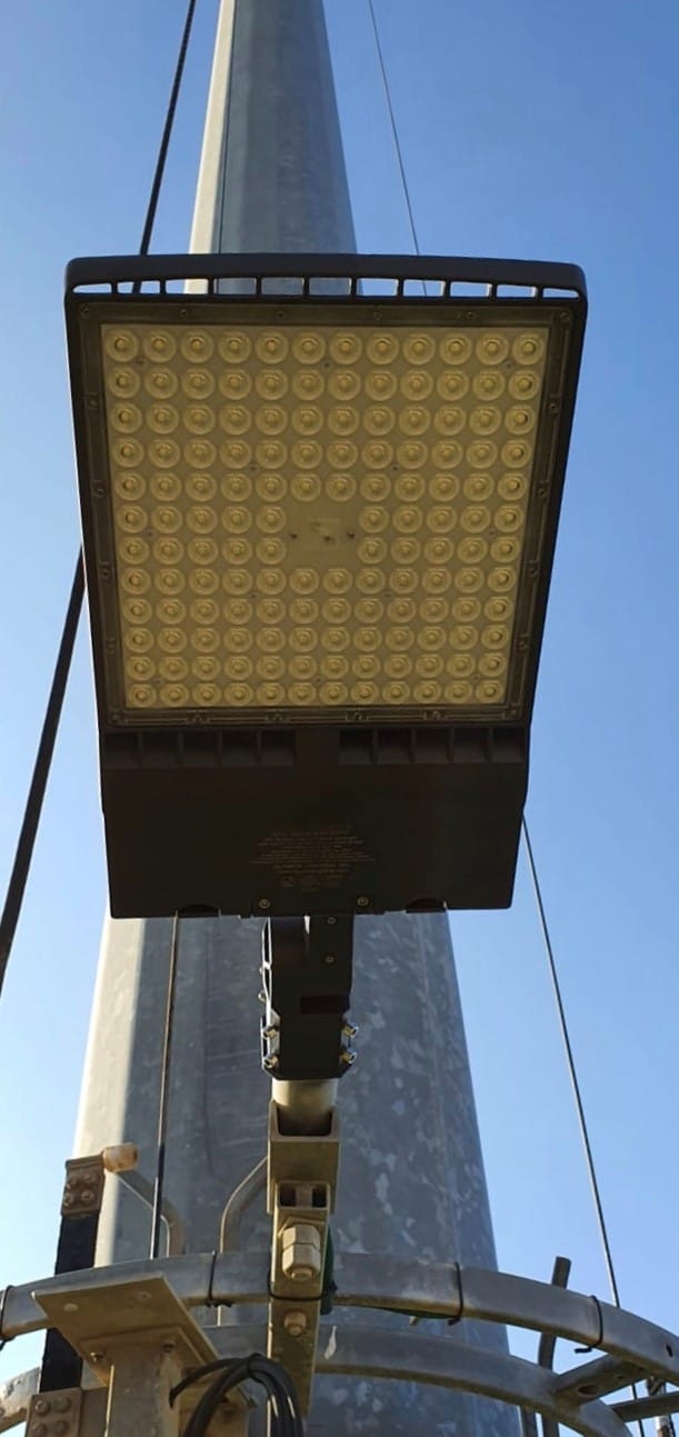 High Mast LED Lights: Roadway Illumination & Efficiency
